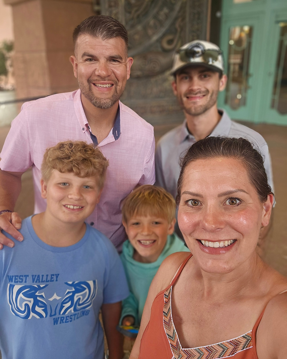 Home [lowry.johnlscott.com]